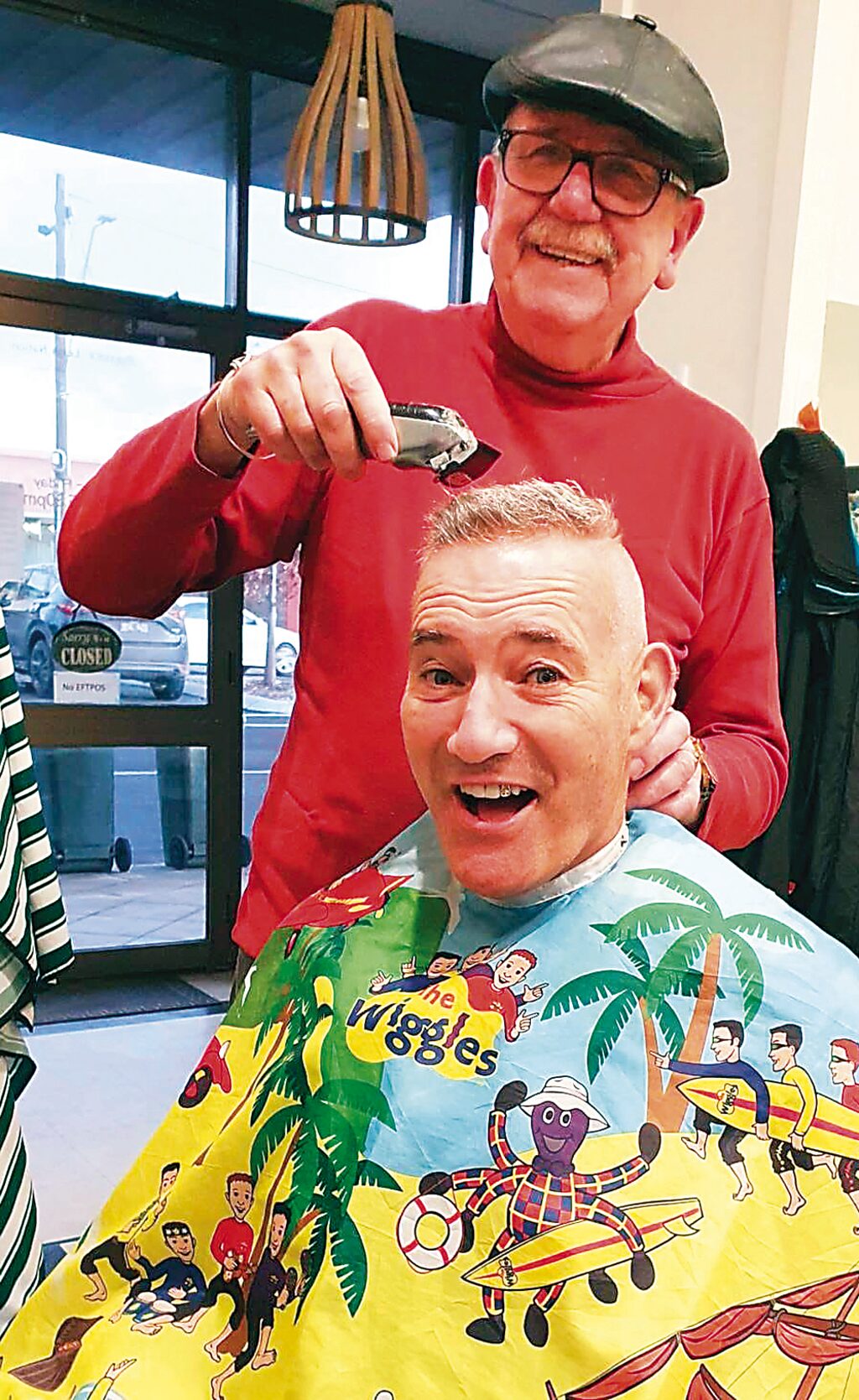 Barber abuzz after Blue Wiggle's visit | Gippsland Times