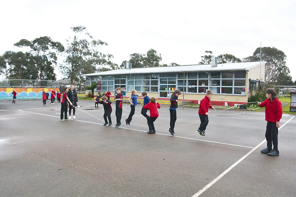 Stratford Primary jump for hearts | Gippsland Times