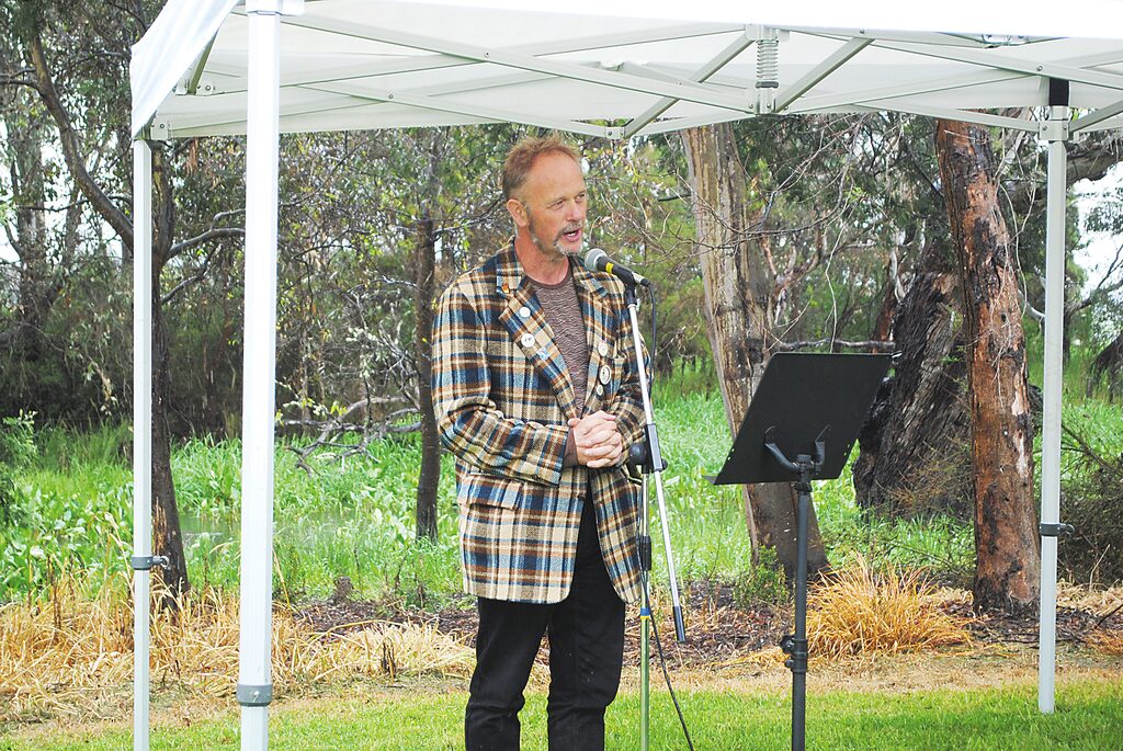 Iron sculpture unveiled at wetlands | Gippsland Times