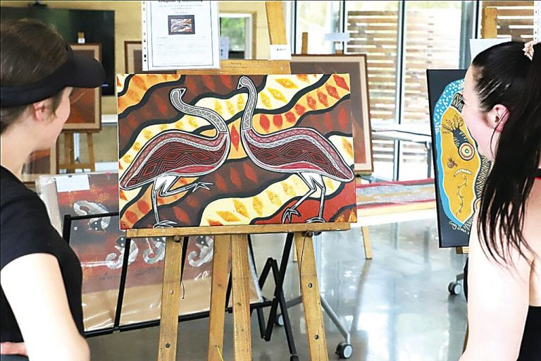 Aboriginal art show at Nakunbalook | Gippsland Times
