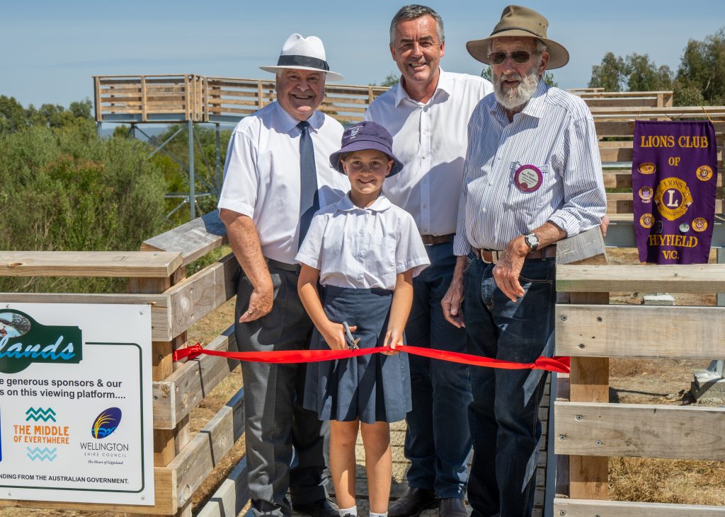 Viewing platform up and running | Gippsland Times