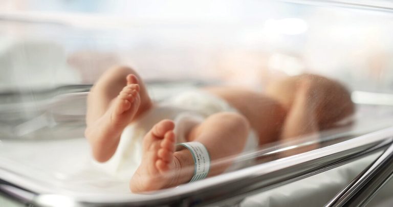 Popular baby names 2024: Oliver reigns supreme, Isla steals top spot ...